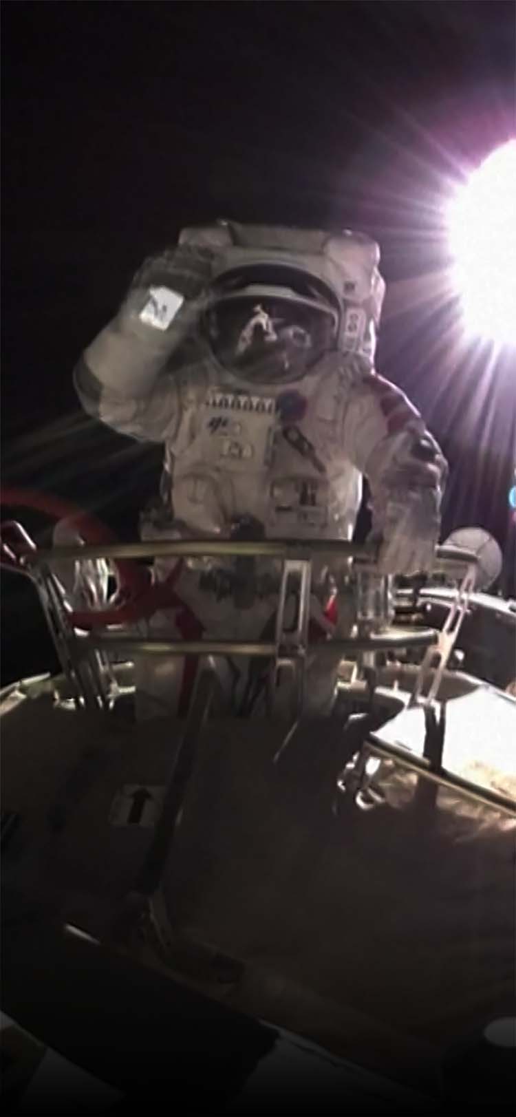 Chinese Astronauts Finish Their First Spacewalk