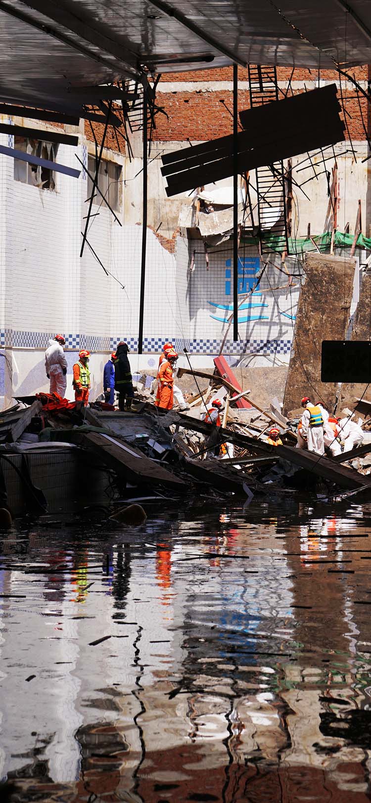 Deadly Swimming Pool Collapse in Zhengzhou