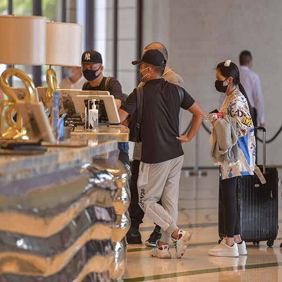 Across China, A Frenzy to Get Ahead on Labor Day Travel Plans